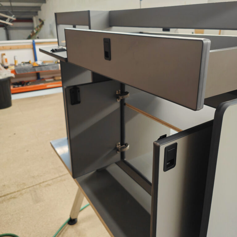 Yeti Tool | Dub Buses - Multistation