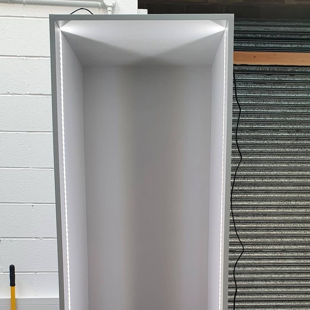 YETI TOOL - G&A FITTED AND FREESTANDING FURNITURE - Multistation EN
