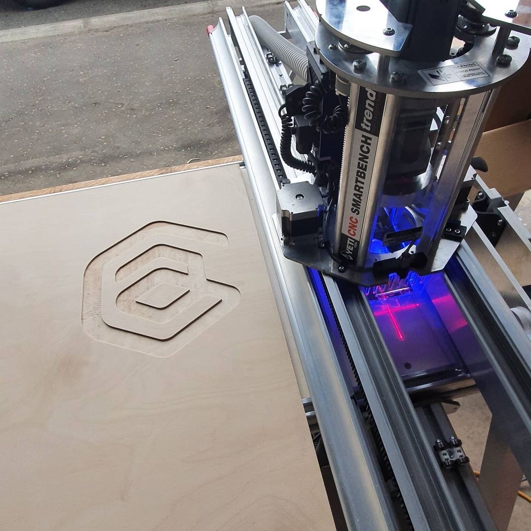 YETI TOOL - G&A FITTED AND FREESTANDING FURNITURE - Multistation EN