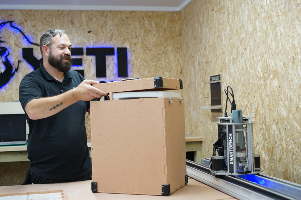 Yeti Tool - box - Multistation EN