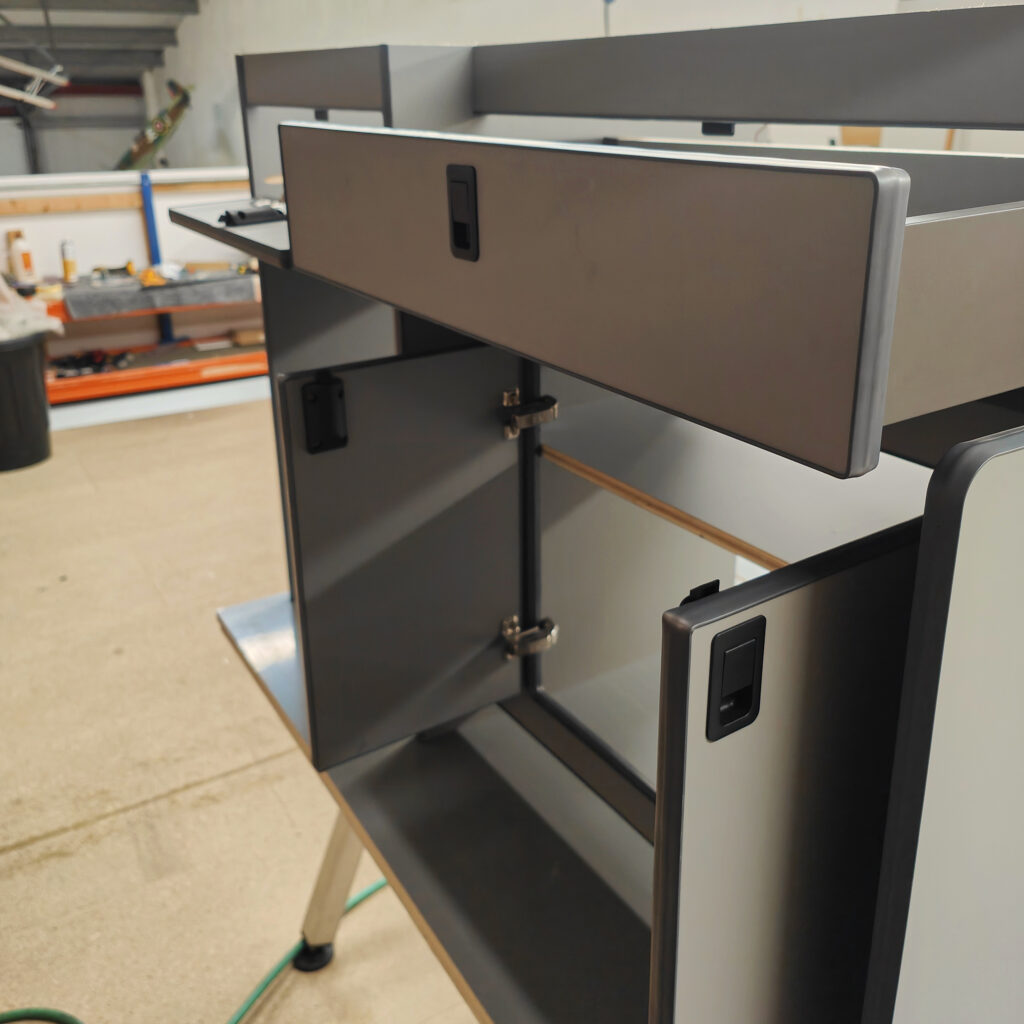 Yeti Tool | Dub Buses - Multistation EN