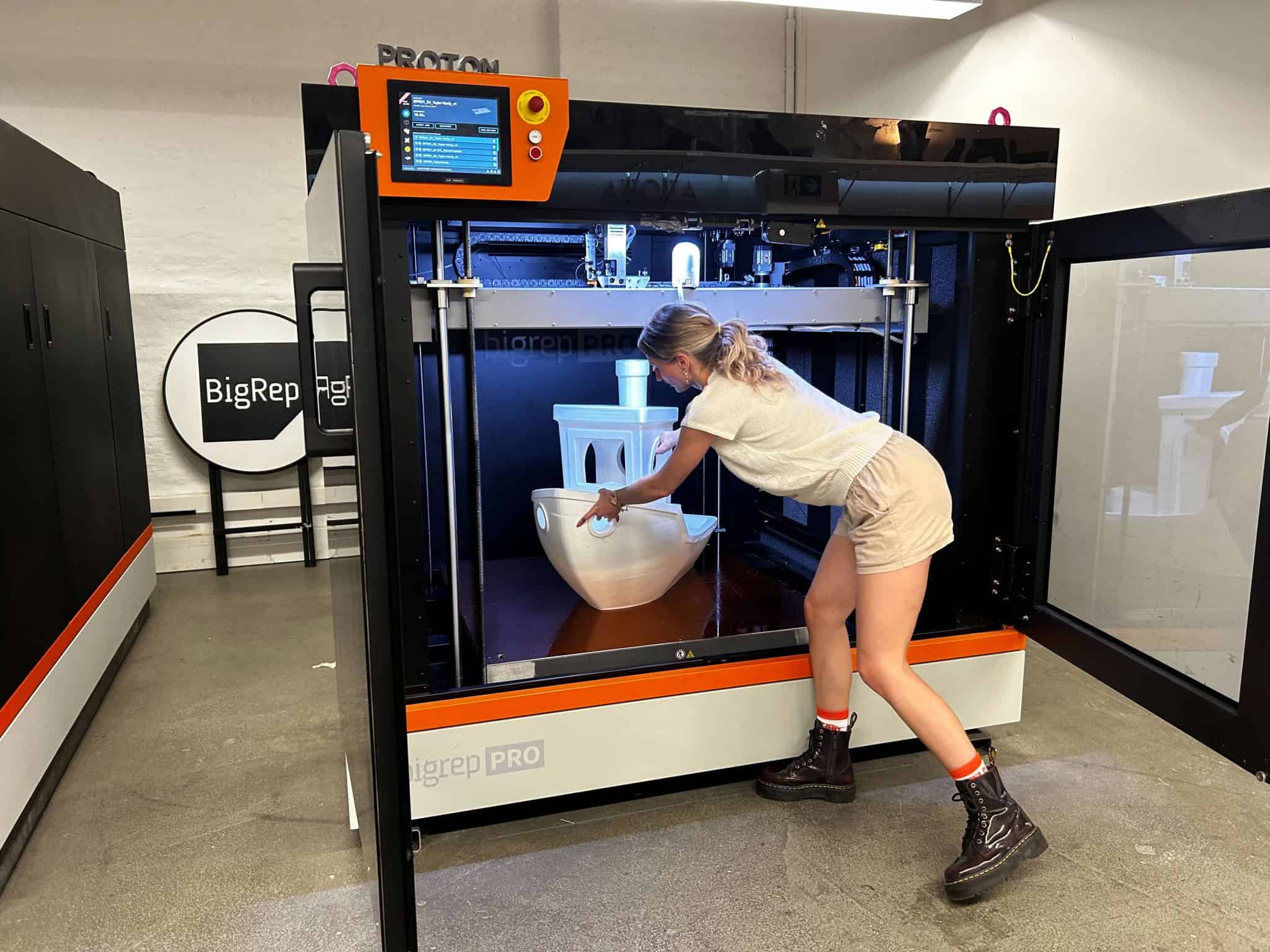 BigRep_Massive_Benchy_3D_Print_As_A_Benchmark_For_Large_Format_3D ...